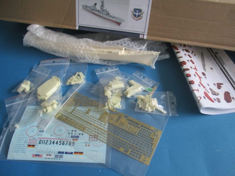 Lenkwaffenzerstörer DDG Benjamin Stoddert der Charles F. Adams Class in ...