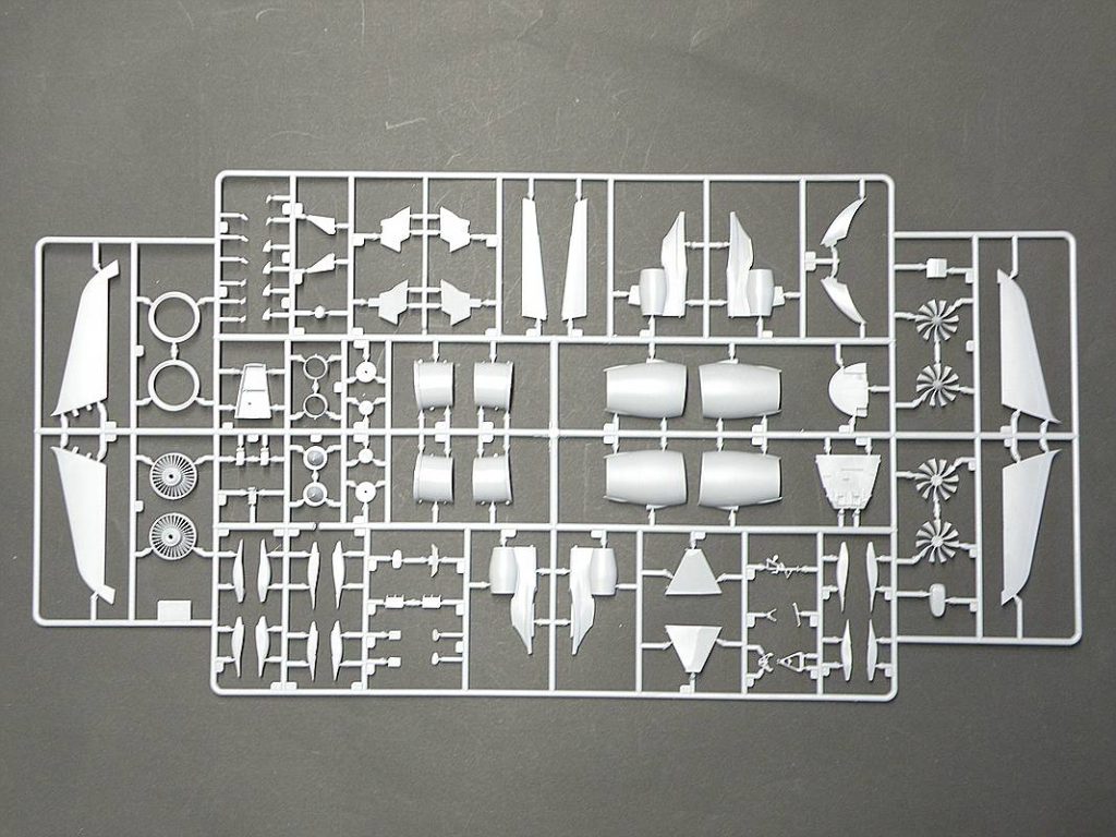 Airbus A350-900 in 1:144 von Zvezda #7039