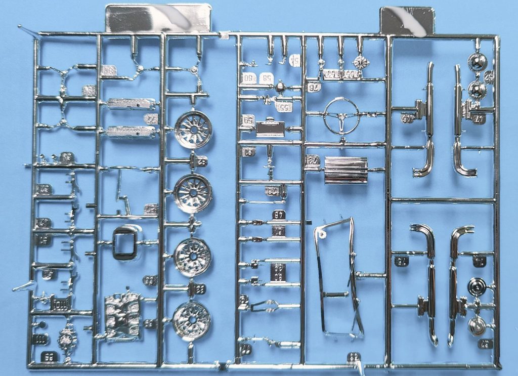 Revell 07708 1965 Shelby Cobra 427 in 1:24 | Modellbau für alle mit ...