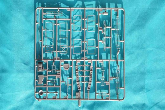 German Destroyer Class 119 (Z1/Z5) Platinum Edition in 1:144 von Revell ...