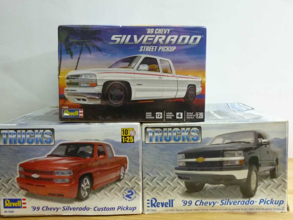 `99 Chevrolet Silverado Street Pickup in 1:25 von Revell # 14538