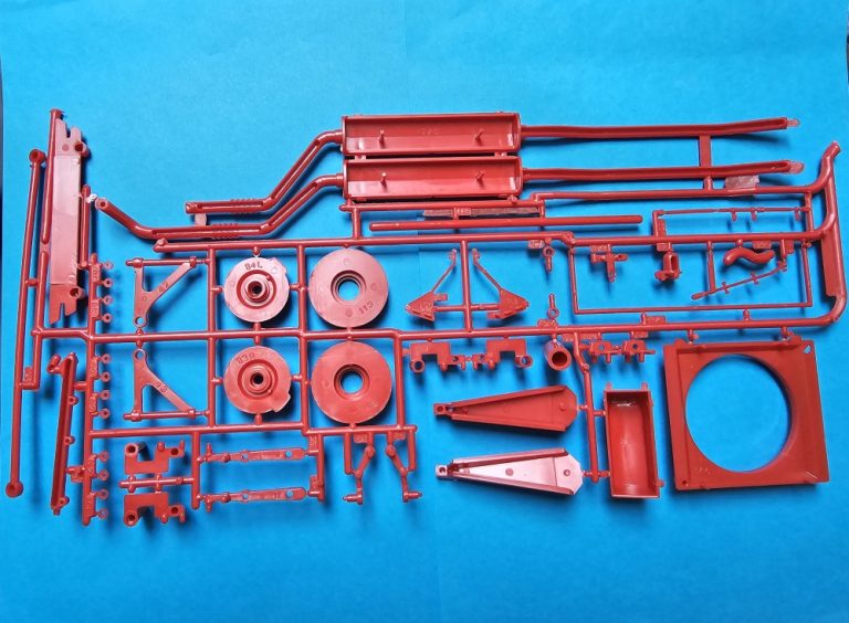 Revell 07717 Jaguar E-Type in 1:8 | Modellbau für alle mit Spaß am Hobby