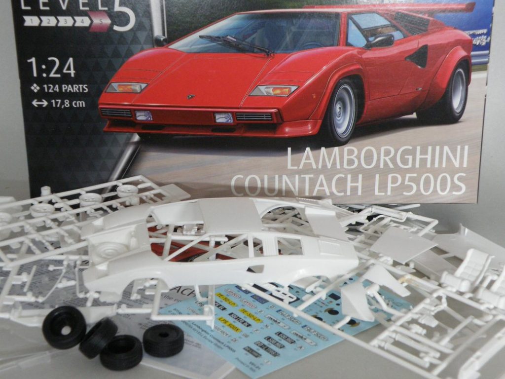 Lamborghini Countach LP500S in 1:24 von Revell #07730