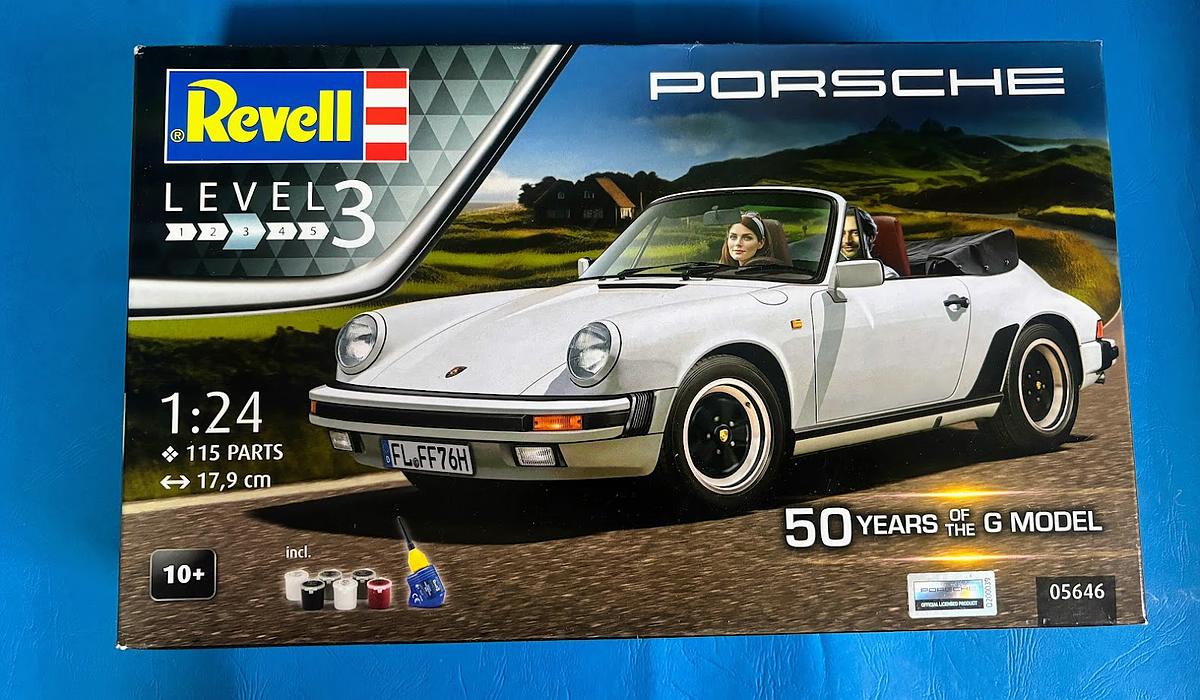 Porsche 911 Carrera 3.2 Cabrio in 1:24 von Revell # 05646